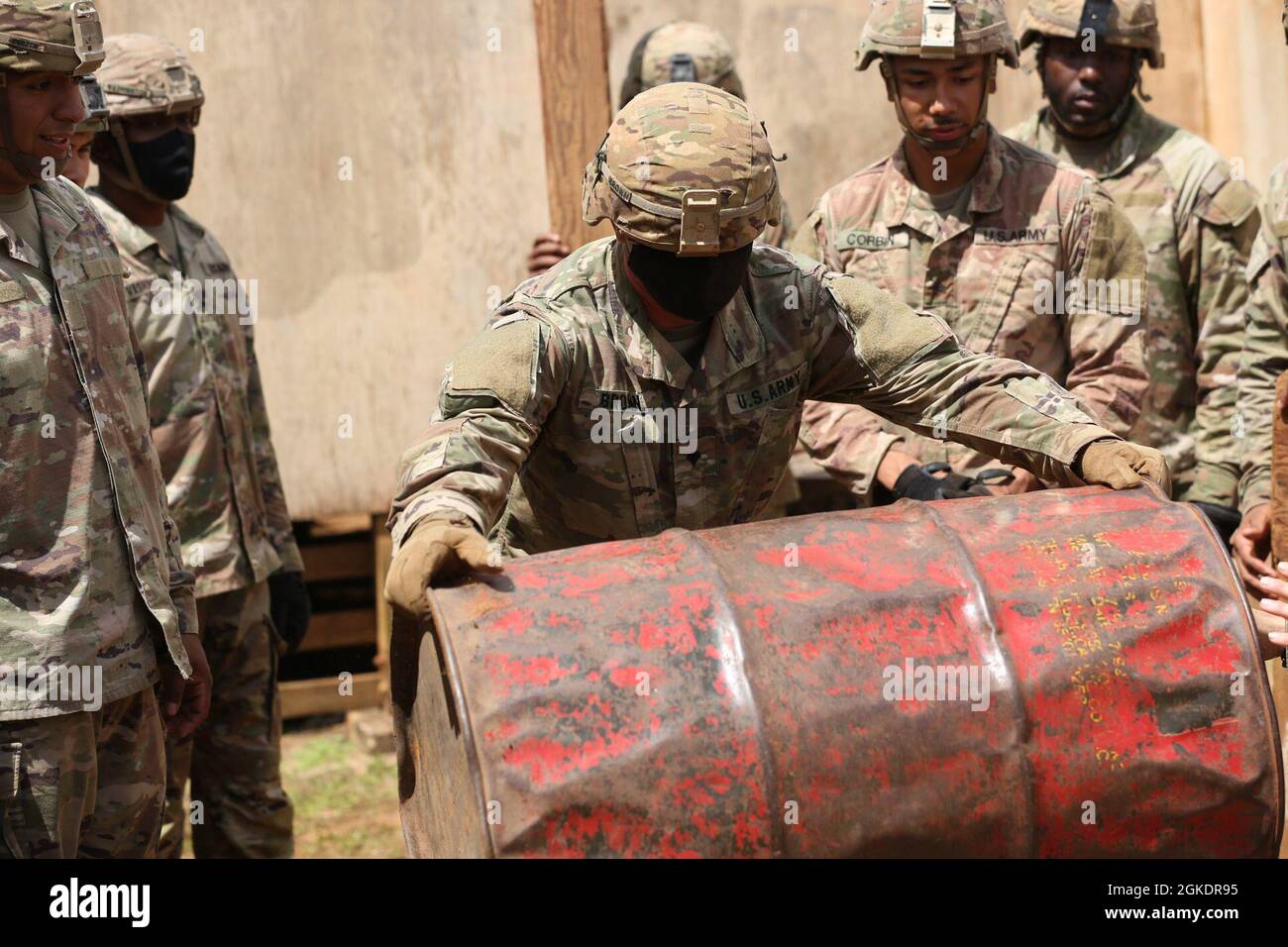 25th Combat Aviation Brigade Soldiers conduct training at the Leader ...