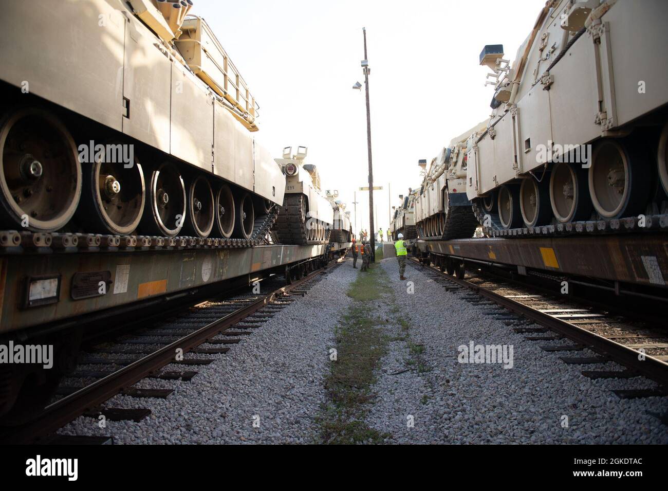 Guardsmen with the 278th Armored Cavalry Regiment work to relocate M1A1 ...
