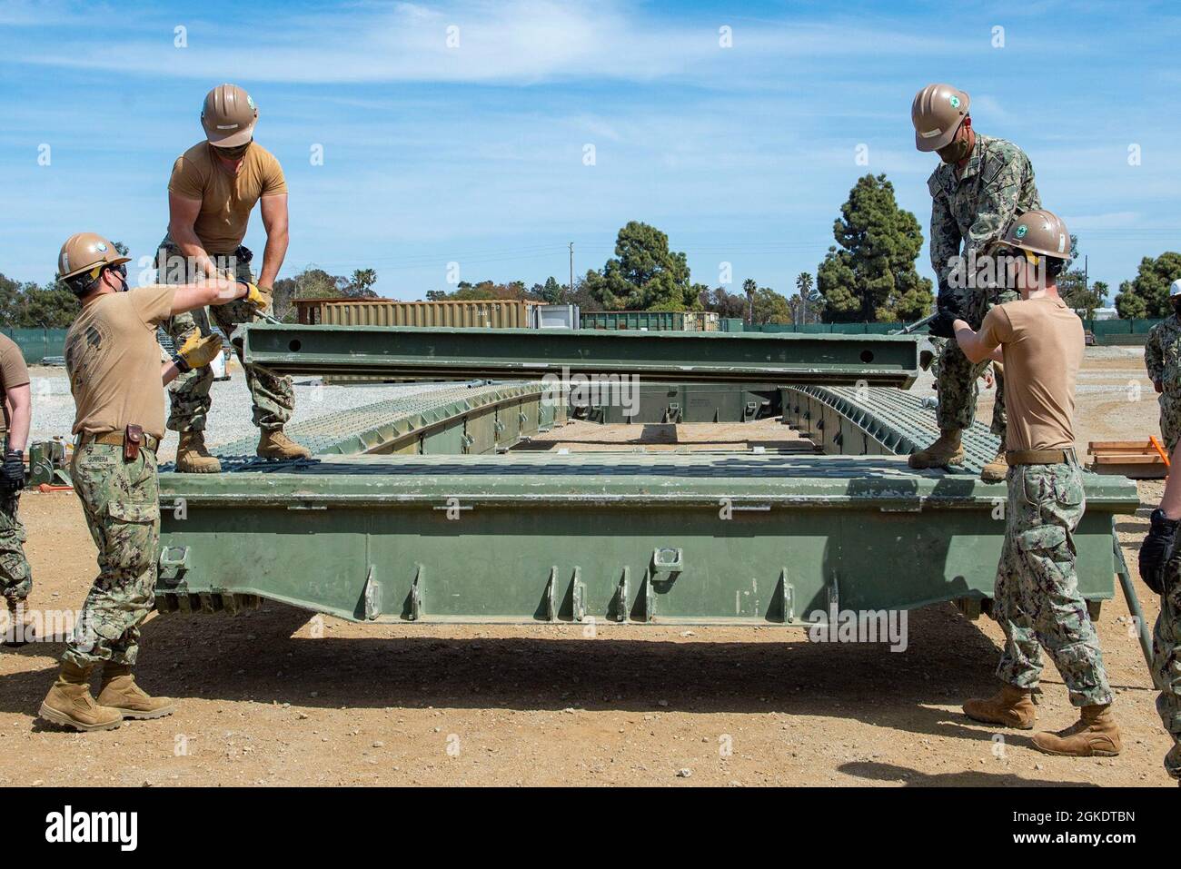 Medium girder bridge hi-res stock photography and images - Alamy