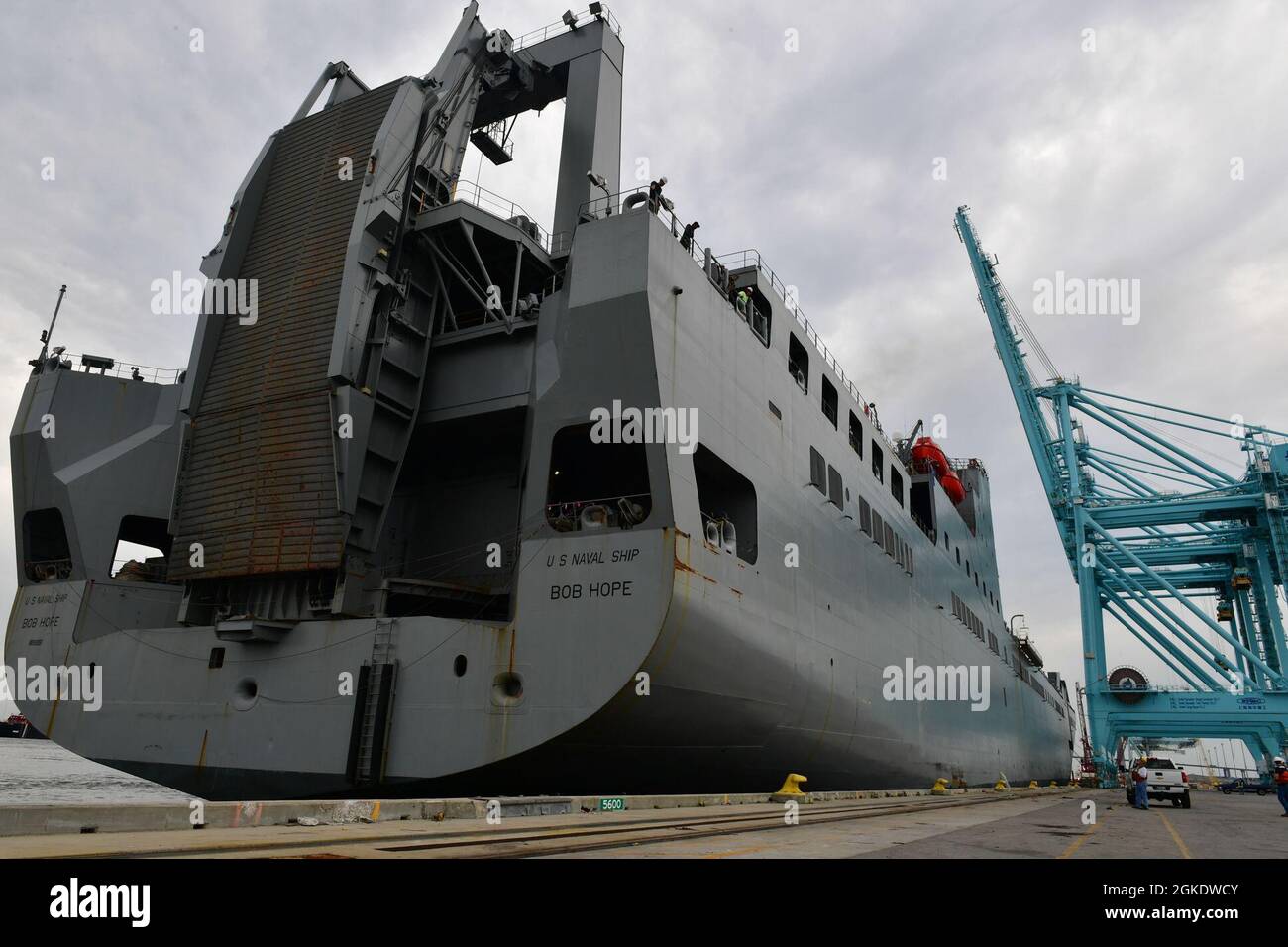 The U.S. Navy's Military Sealift Command's USNS Bob Hope lowers its ...