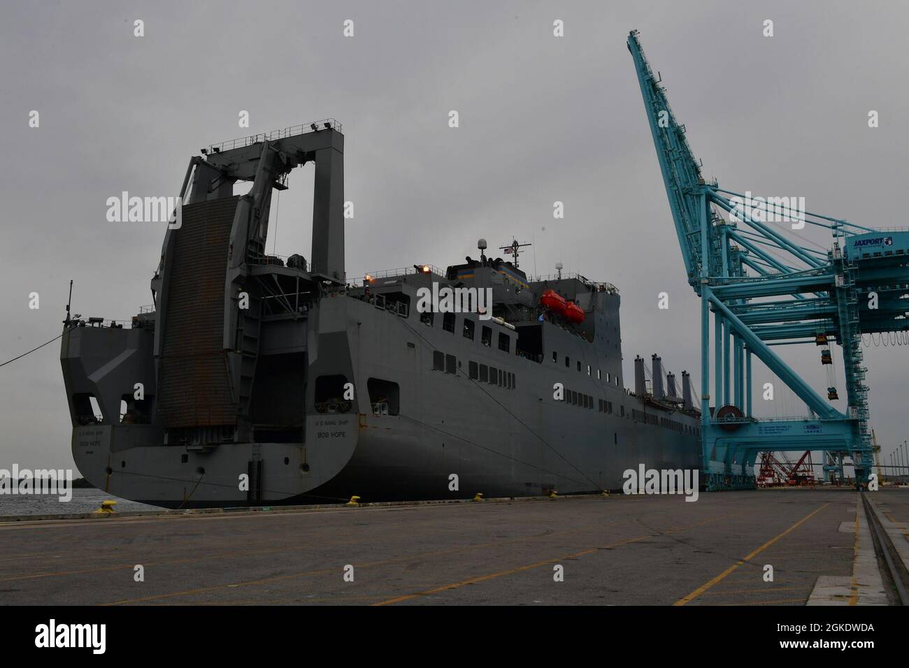 The U.S. Navy's Military Sealift Command's USNS Bob Hope lowers its ...