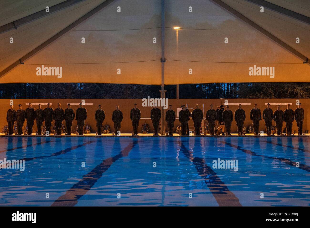 U.S. Air Force Special Tactics and Combat Rescue Officer candidates ...