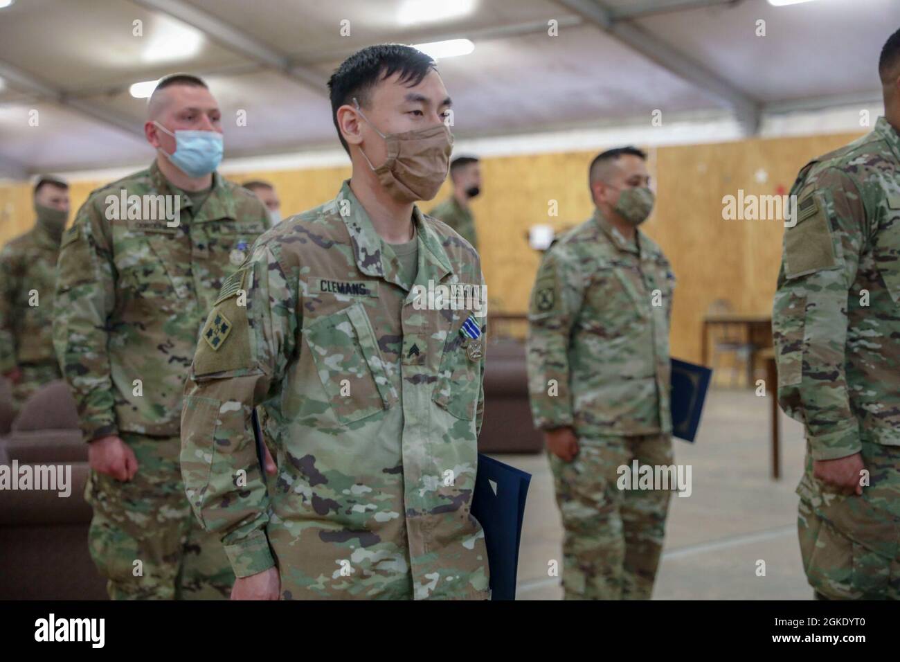 MIHAIL KOGĂLNICEANU, Romania — U.S. Army Soldier, Sgt. Todd Clemans ...
