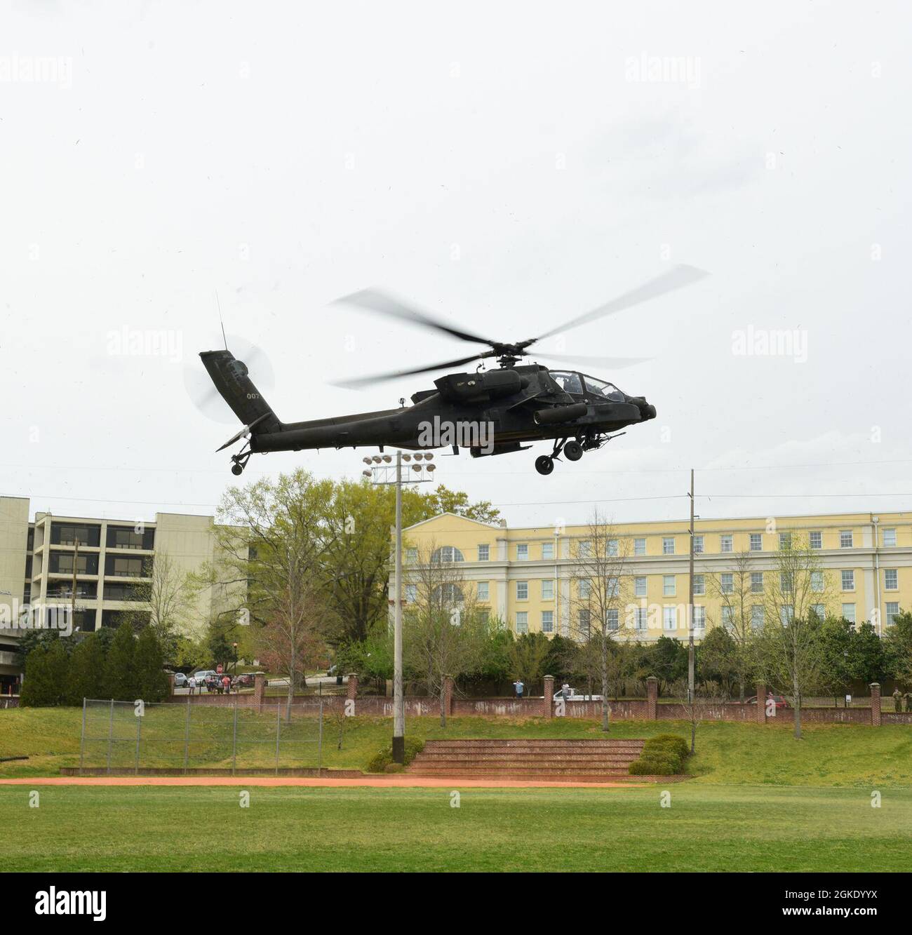 U.S. Army National Guard Soldiers with the 1-151st Attack ...