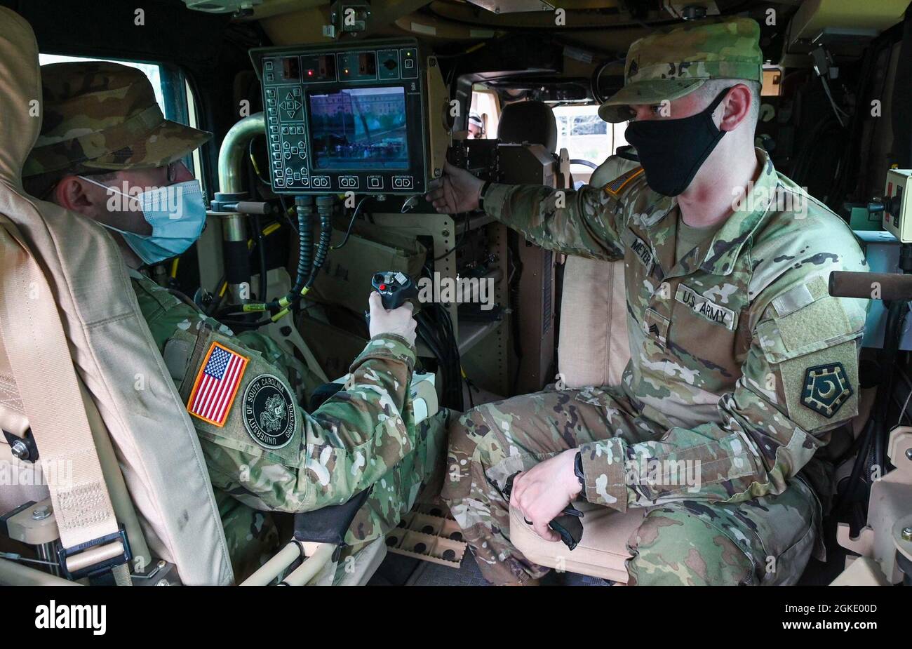 U.S. Army National Guard Soldiers with the 1-151st Attack ...