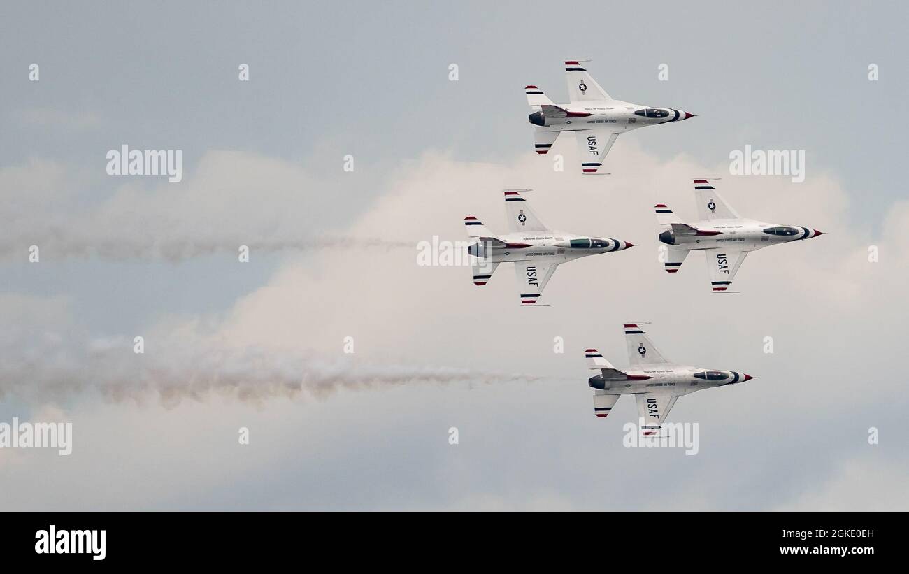 U.S. Air Force Thunderbirds train and present to Gen. Mark D. Kelly ...