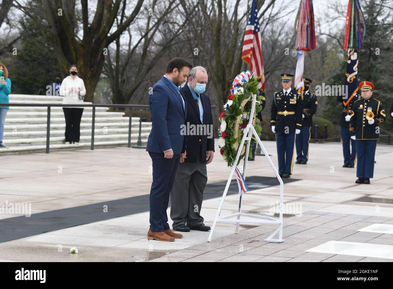 Former Medal of Honor recipients, Edward C. Byers, Jr. and Brian M ...