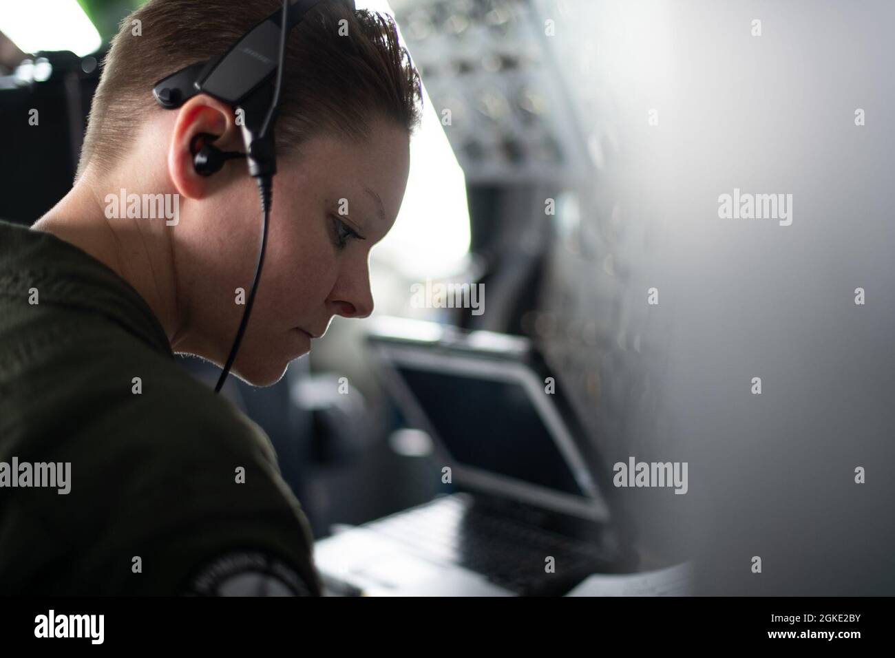 U.S. Air Force Tech. Sgt. Blakeley Murdock, 6th Air Refueling Squadron ...