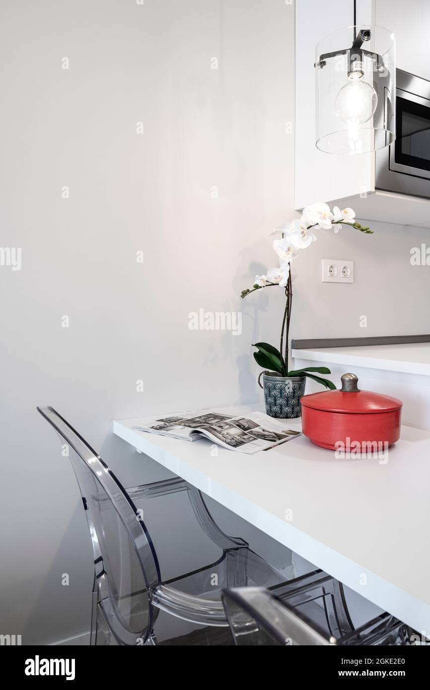 Nook to sit down for breakfast or lunch in a vacation rental apartment ...