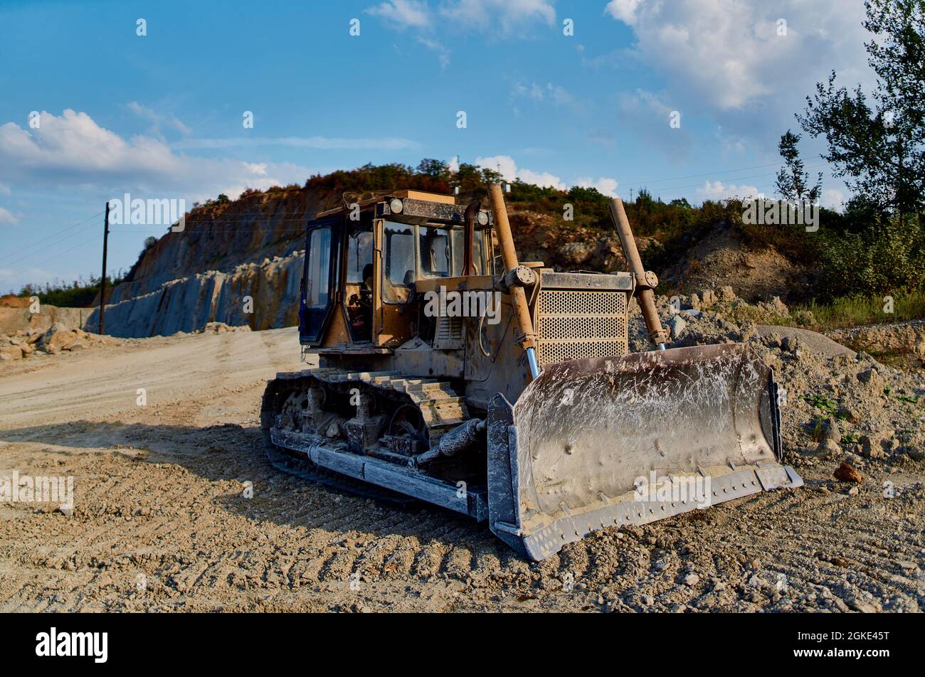 excavator work geology construction industry Stock Photo - Alamy