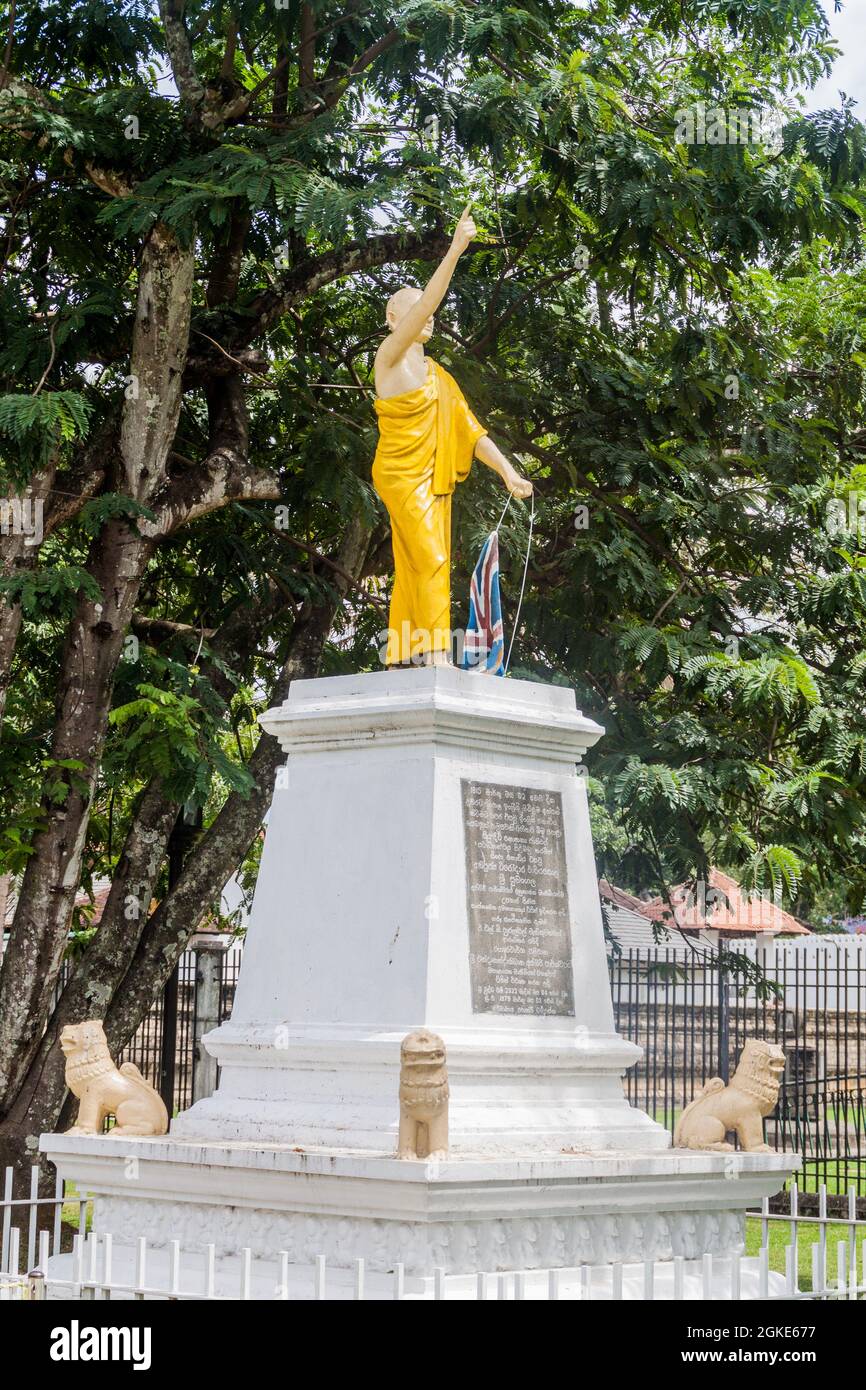 Monument of Hikkaduwe Sri Sumangala Thero, Sri Lankan Buddhist monk, in ...