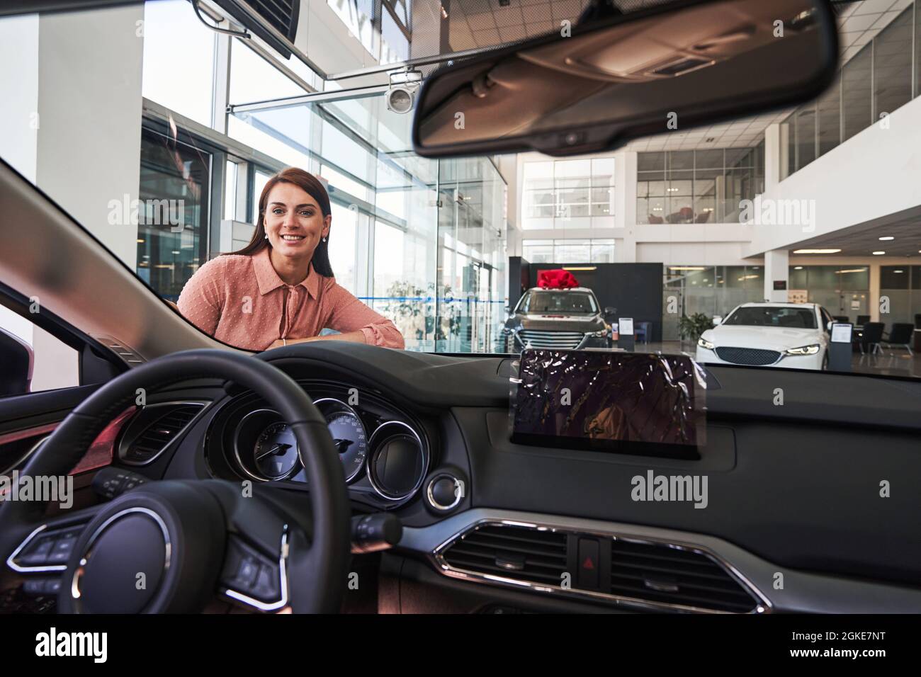Driving up to a car dealership hi-res stock photography and images - Alamy