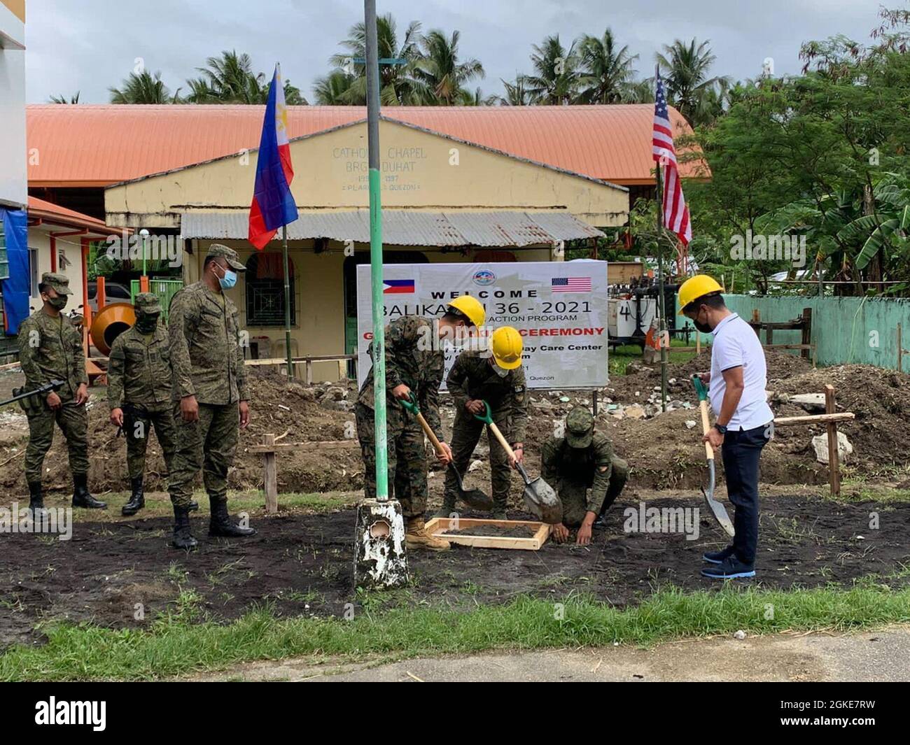 U.S. Marines with 9th Engineer Support Battalion, Armed Forces of the ...