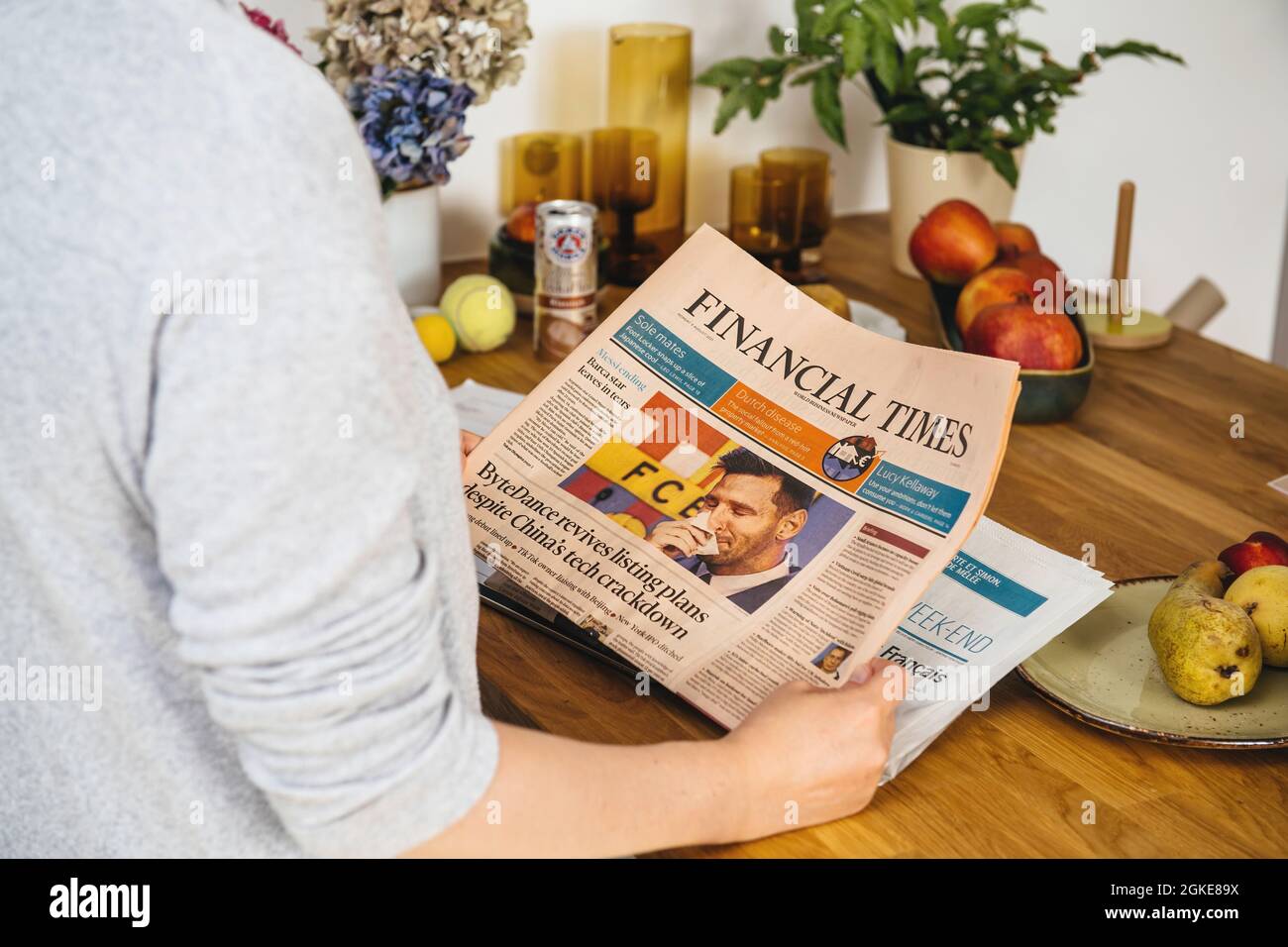 Financial Times newspaper magazine page main headline of crying Lionel ...