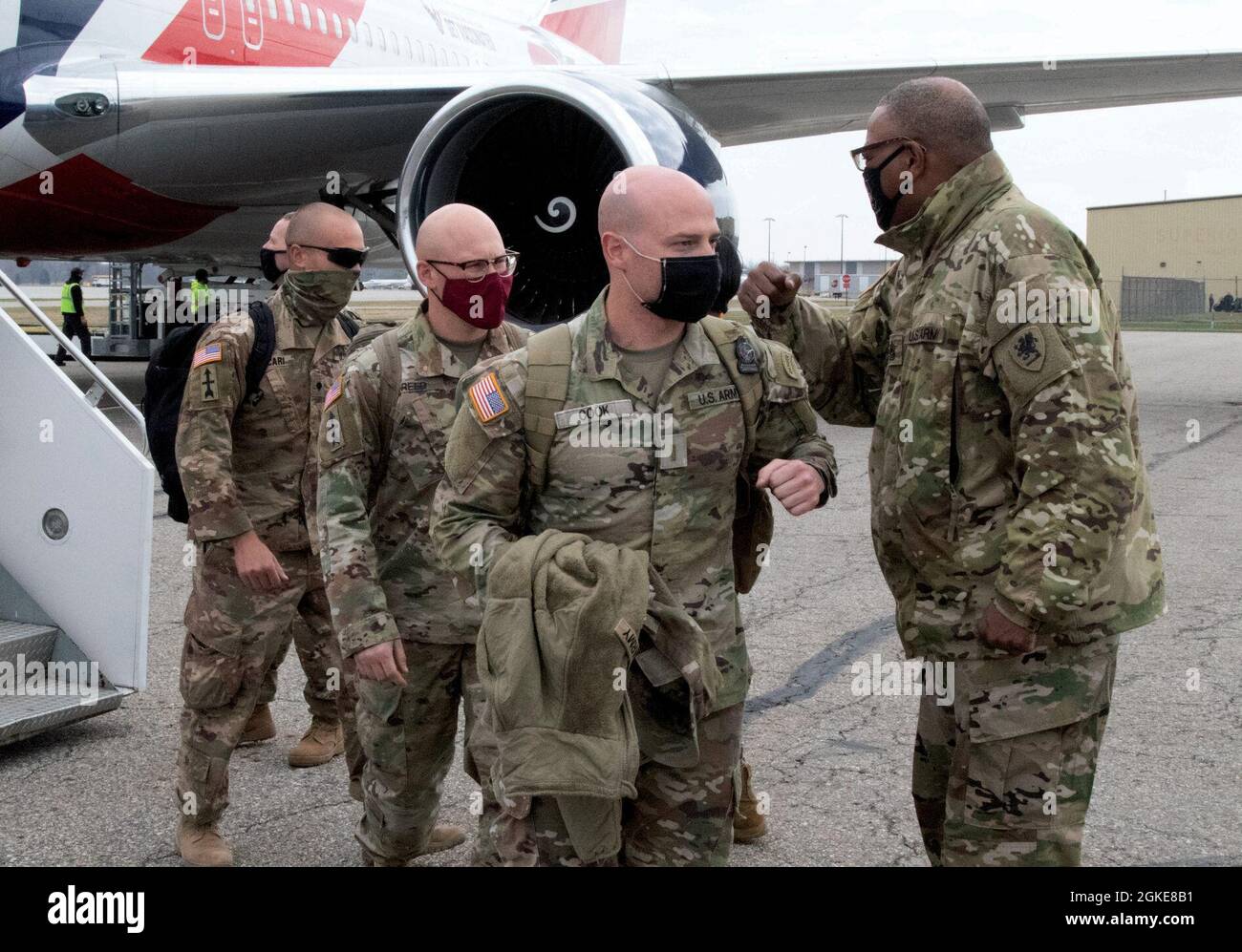 Michigan National Guard Soldiers from the 3-126 Infantry Battalion ...