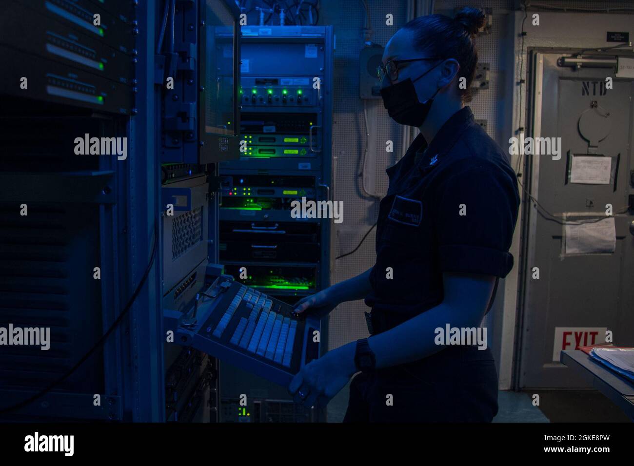 INDIAN OCEAN (March 27, 2021) – U.S. Navy Information Systems ...