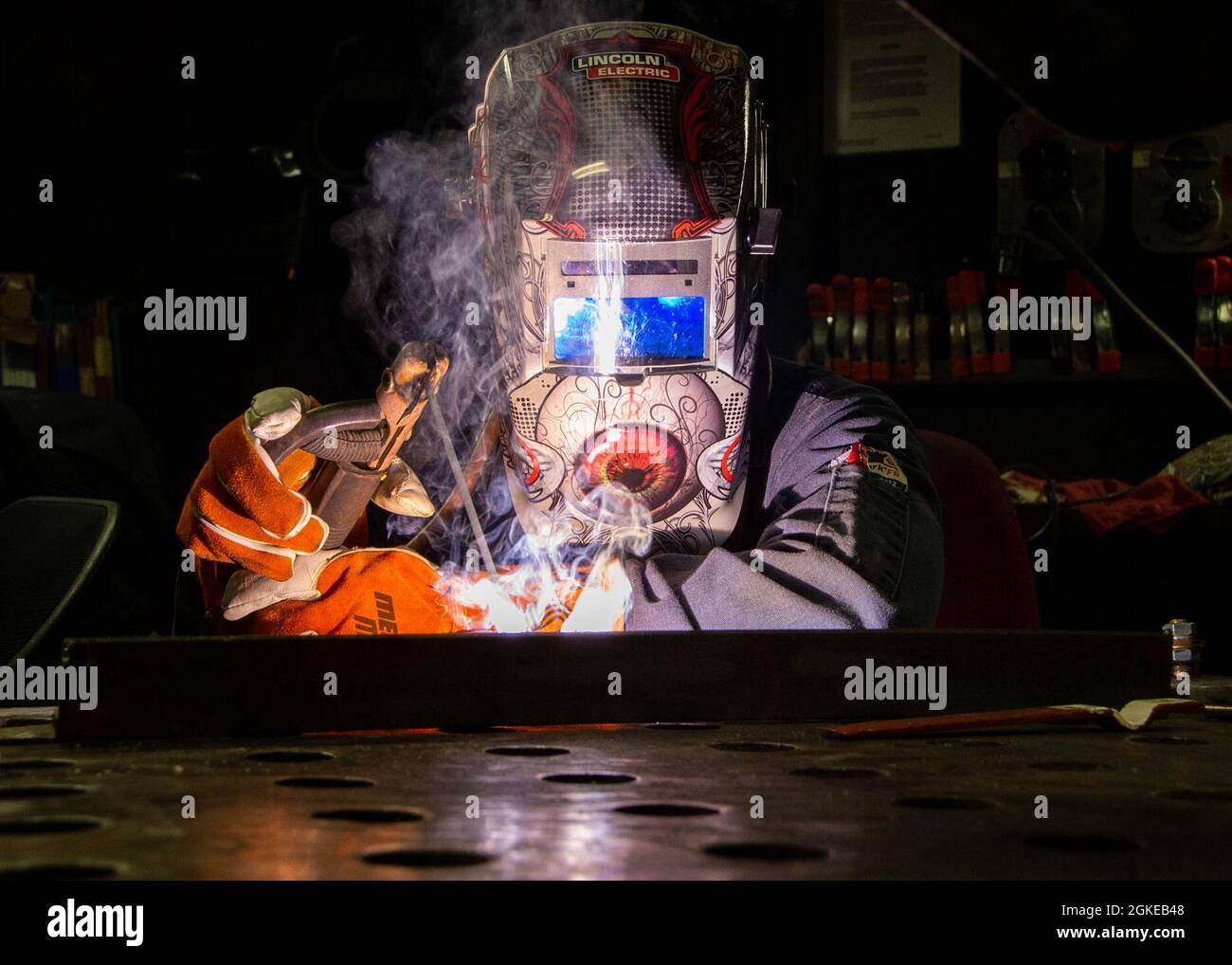 210329-N-US256-1030 PORTSMOUTH, Va. (March 29, 2021) Hull Technician ...