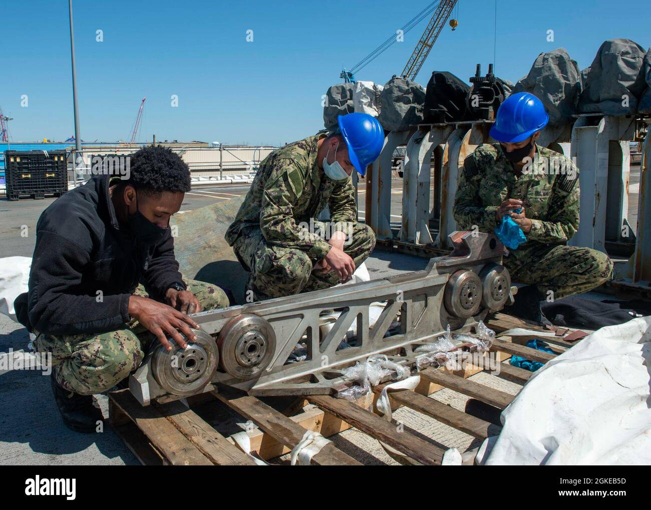 Us navy shipyard 2021 hi-res stock photography and images - Alamy