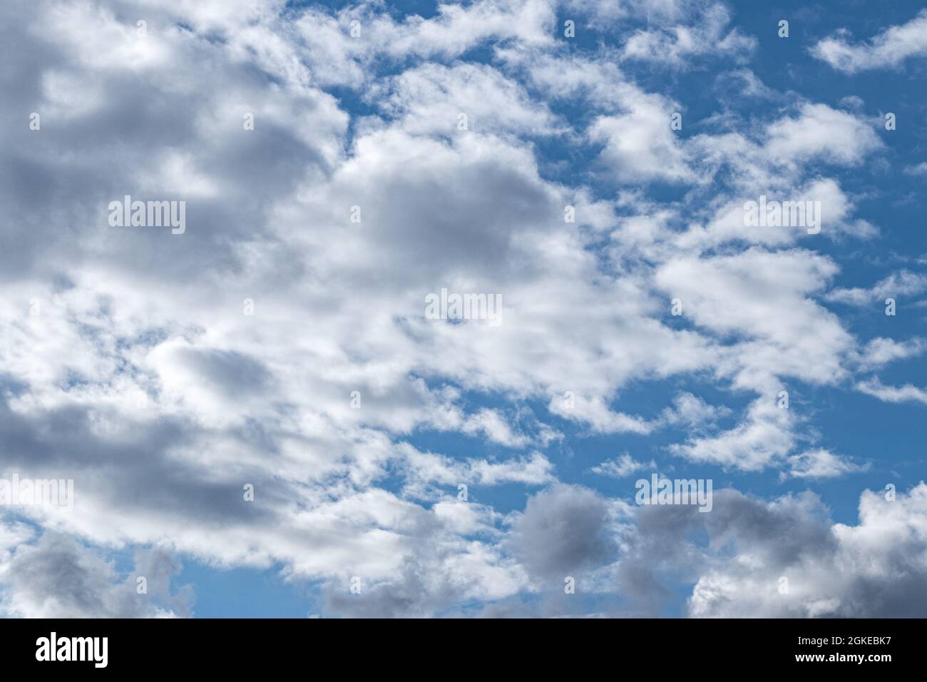 Floating clouds hi-res stock photography and images - Alamy