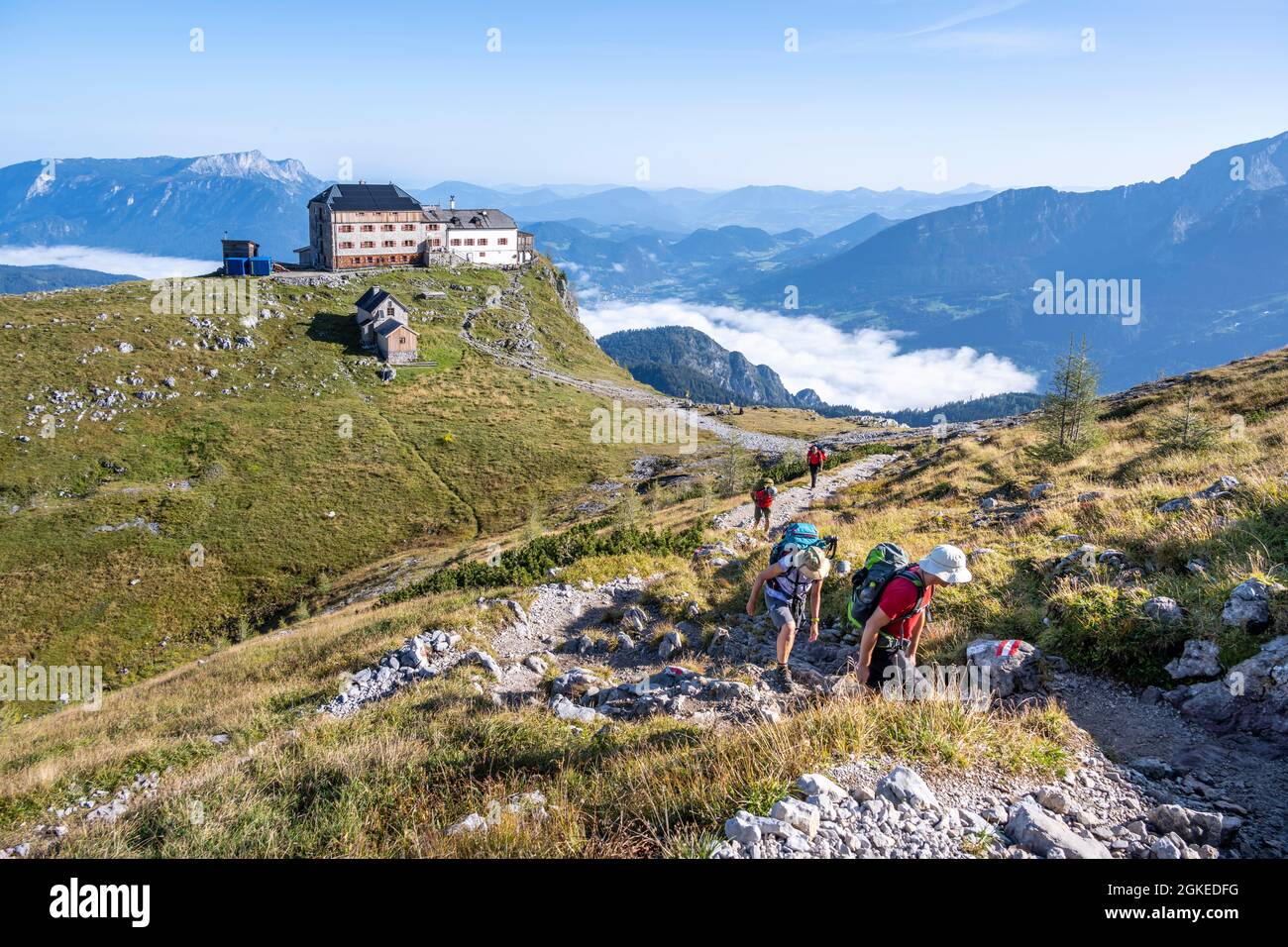 Hiker at the ascent, behind Watzmannhaus, hiking trail to the Watzmann ...