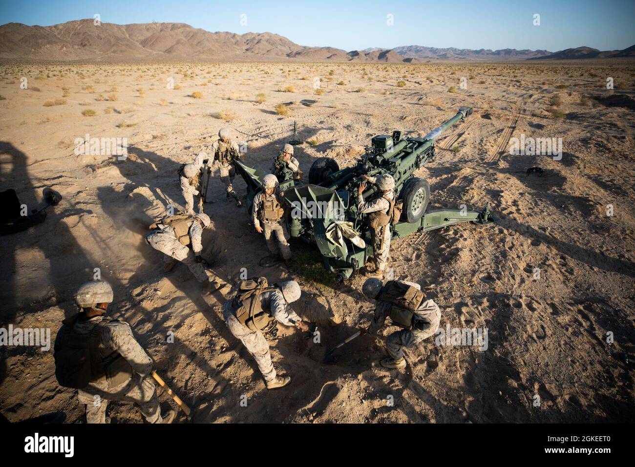 U.S. Marines with Battery A, 1st Battalion, 11th Marine Regiment, 1st ...