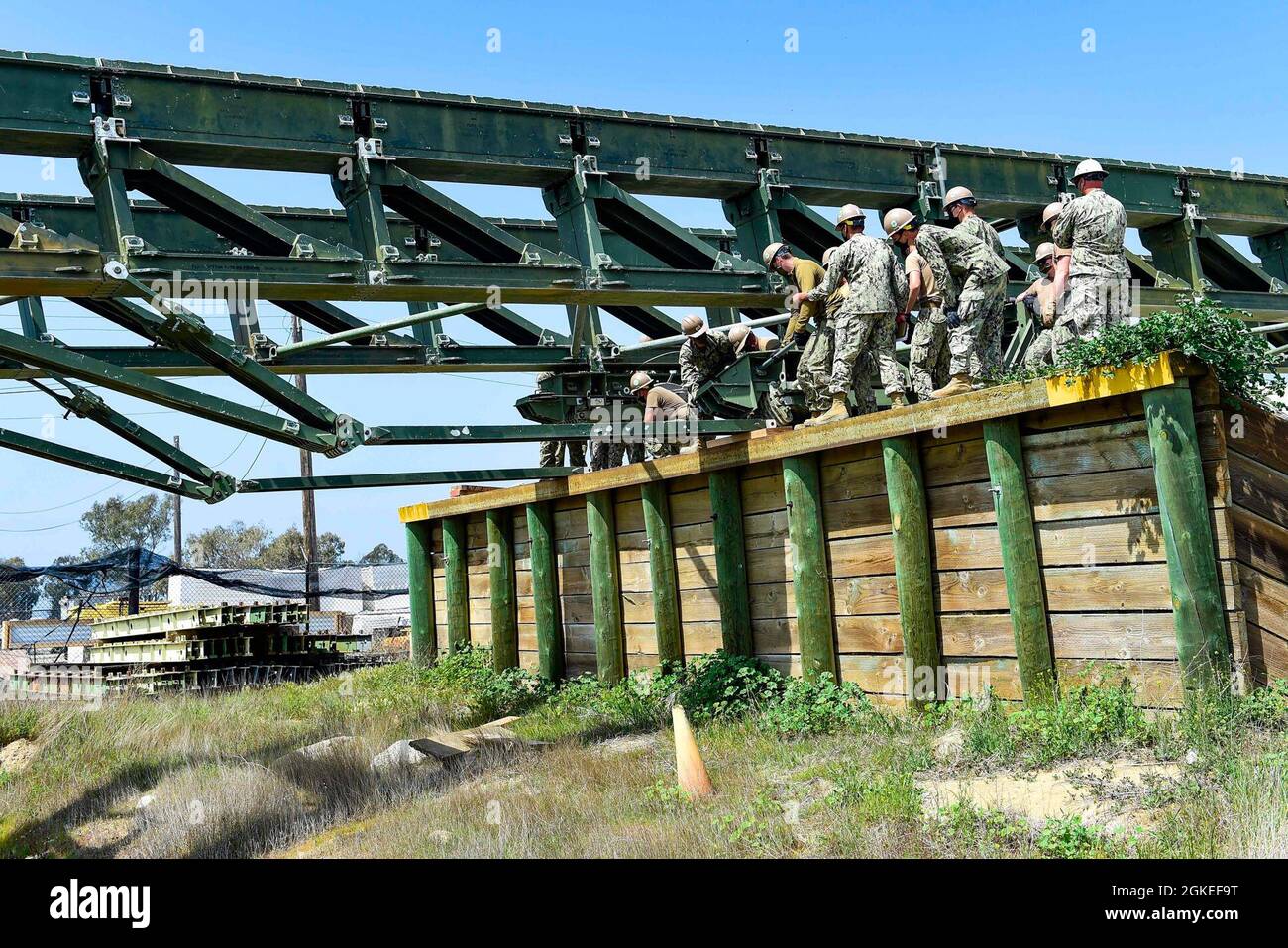 Mgb bridge hi-res stock photography and images - Alamy