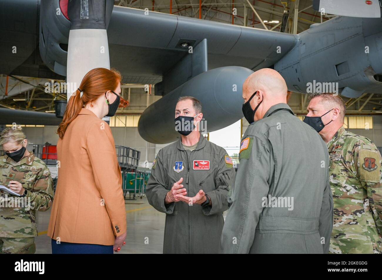 165th airlift wing commander hi-res stock photography and images - Alamy