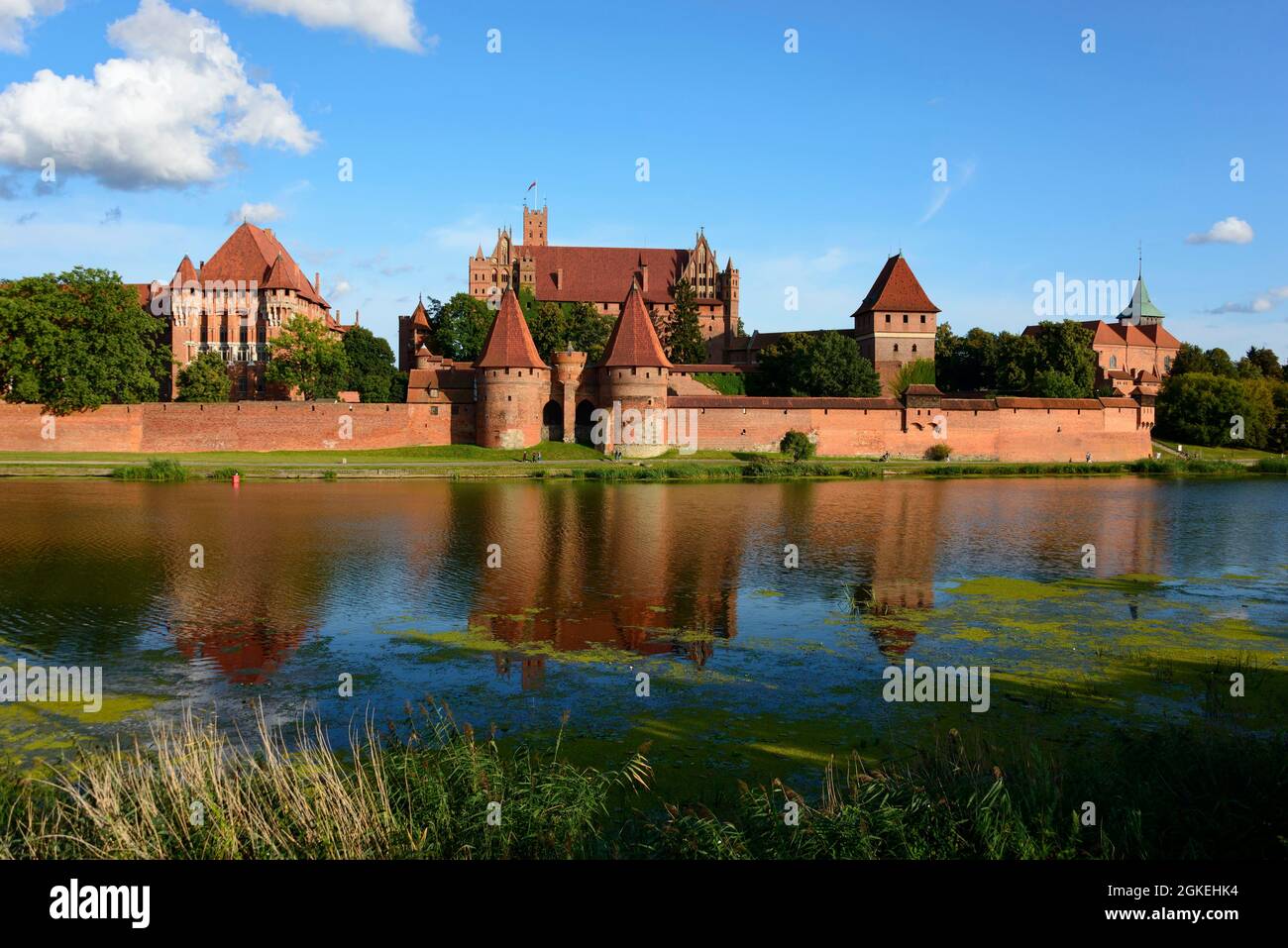Malbork Castle, Nogat River, Malbork, Pomerania, Poland Stock Photo - Alamy