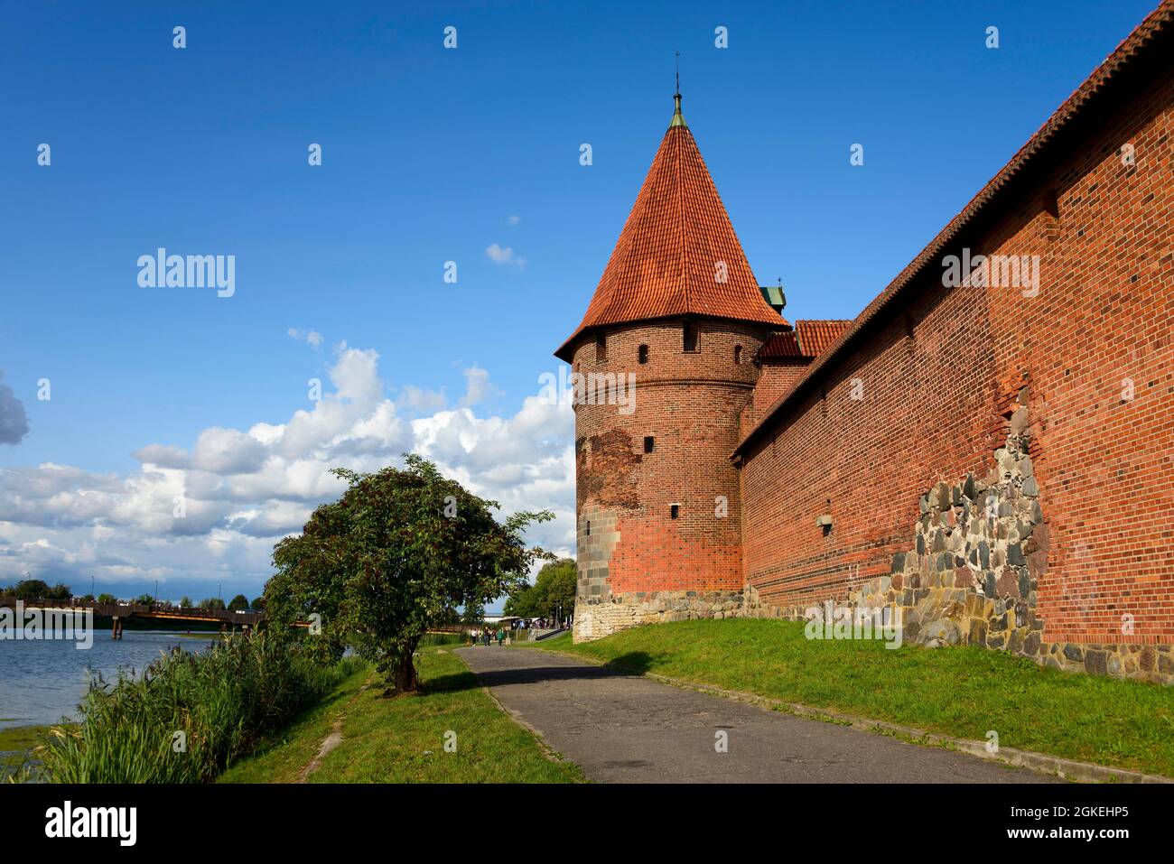 Malbork Castle, Nogat River, Malbork, Pomerania, Poland Stock Photo - Alamy