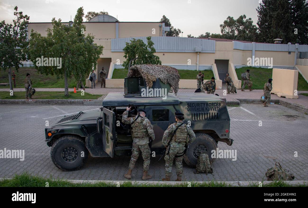 Weapons mount vehicles hi-res stock photography and images - Alamy