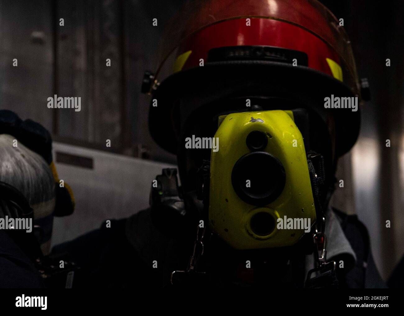 Naval firefighting thermal imager nfti hi-res stock photography and ...