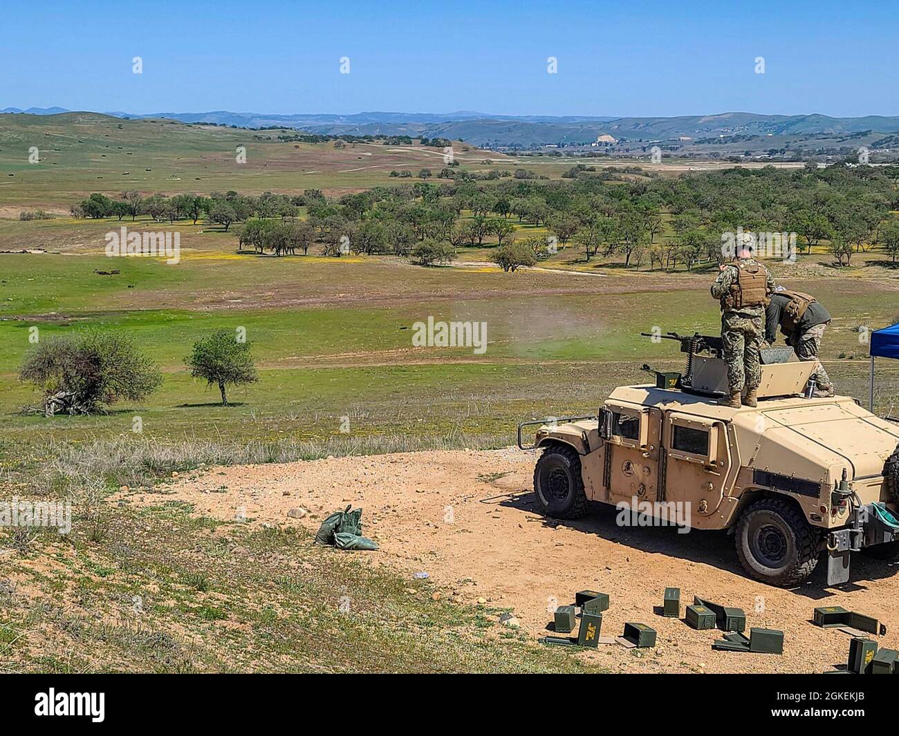 210330-N-KP802-1017 CAMP ROBERTS, Calif. (March 30, 2021) Seabees ...