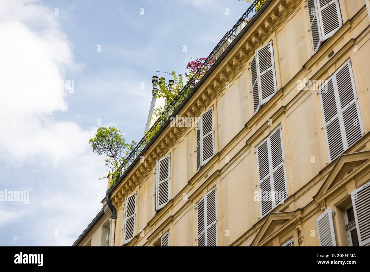 Beautiful residential building in Paris, France Stock Photo - Alamy