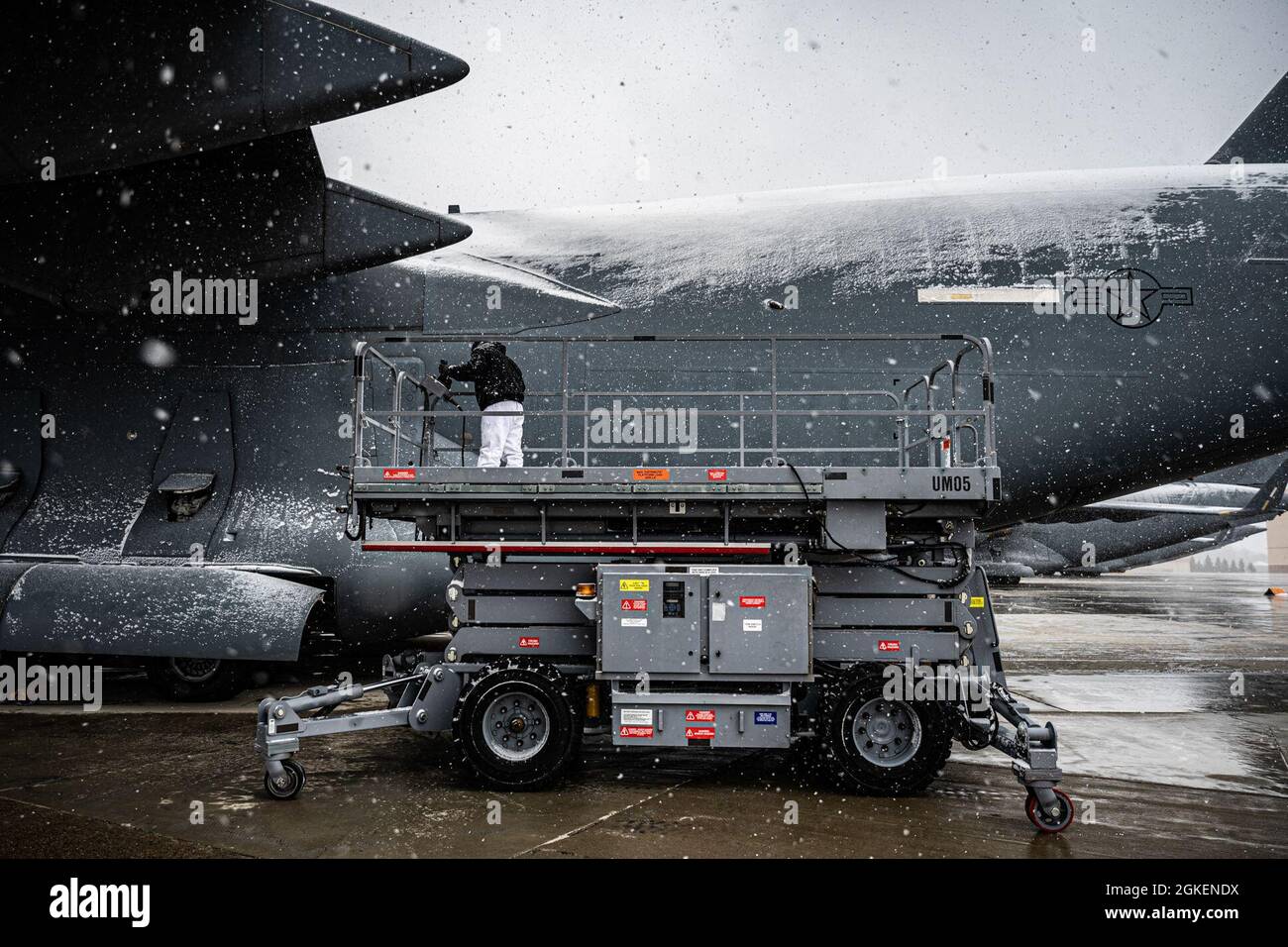 Senior Airman Tom King, 911th Aircraft Maintenance Squadron aerospace ...
