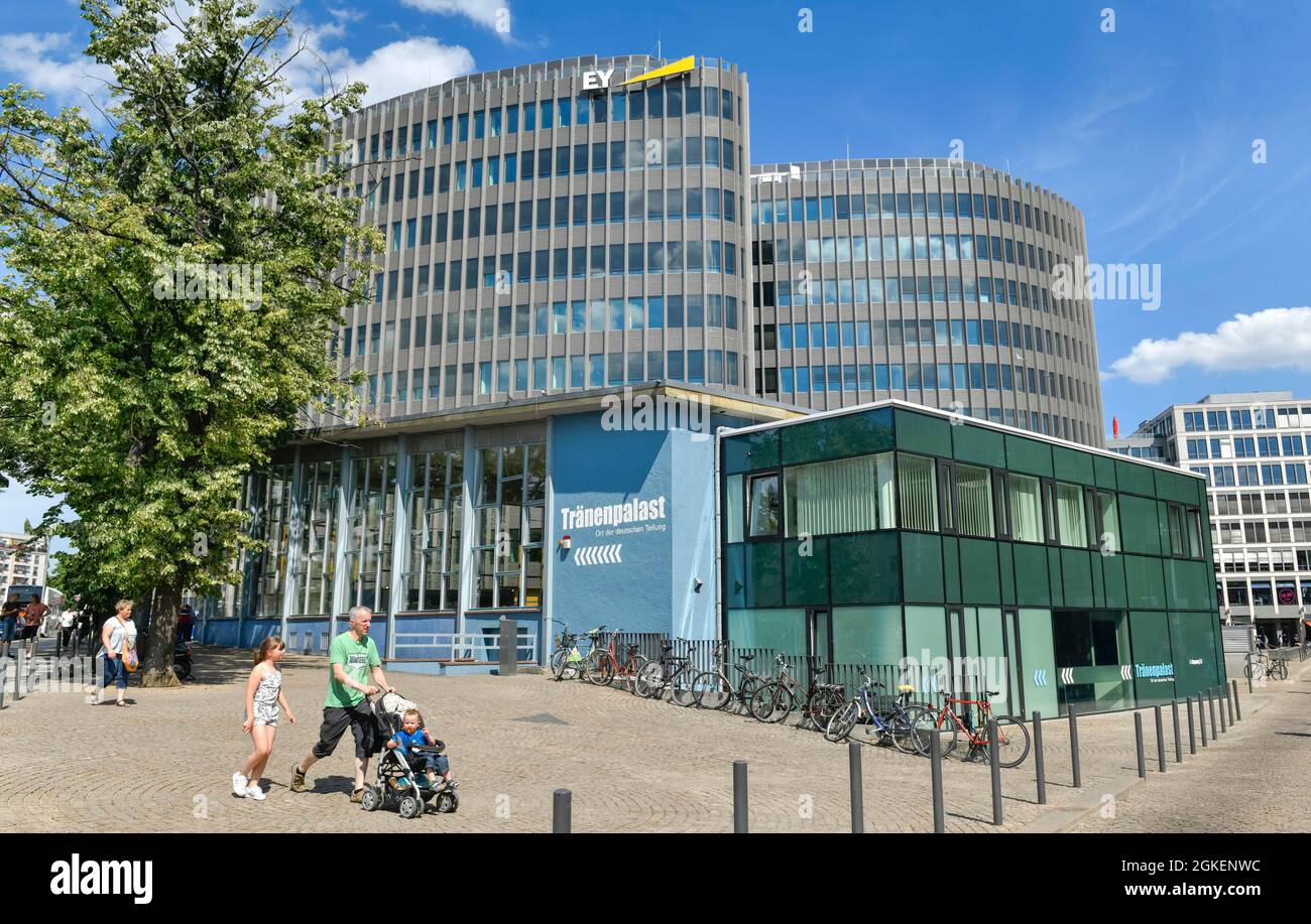 Traenenpalast, Spreedreieck office building, Ernst & Young ...