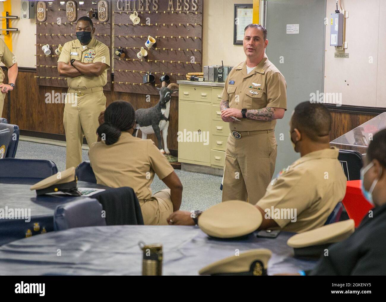 Norfolk, Va. (April 1, 2021) Chief Aviation Electrician’s Mate Scott ...