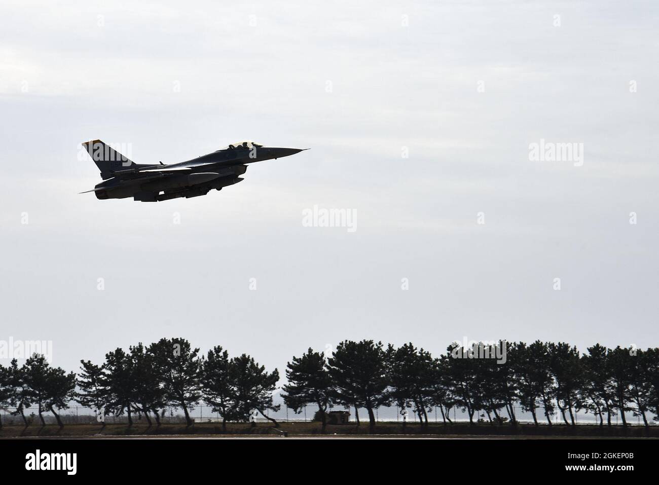 Lt. Gen. Scott Pleus, 7th Air Force commander, takes off in an F-16 ...