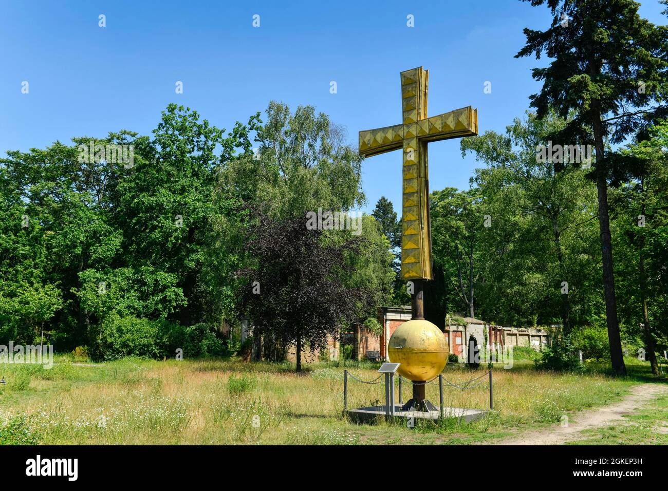 Cathedral Cross, Protestant Cathedral Cemetery, Liesenstrasse, Mitte ...