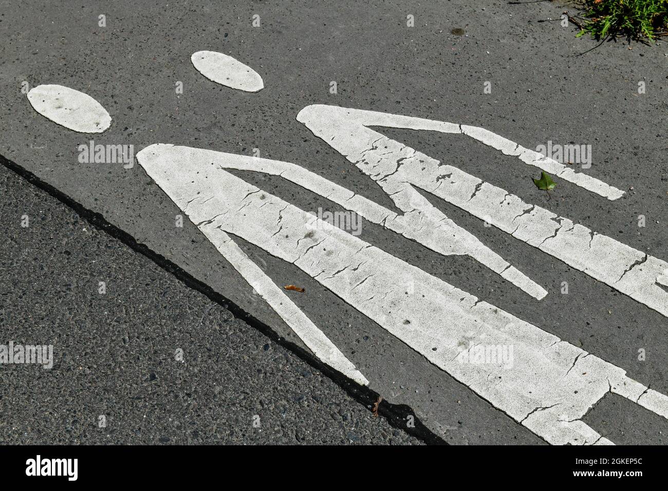Pedestrian sign pavement hi-res stock photography and images - Alamy