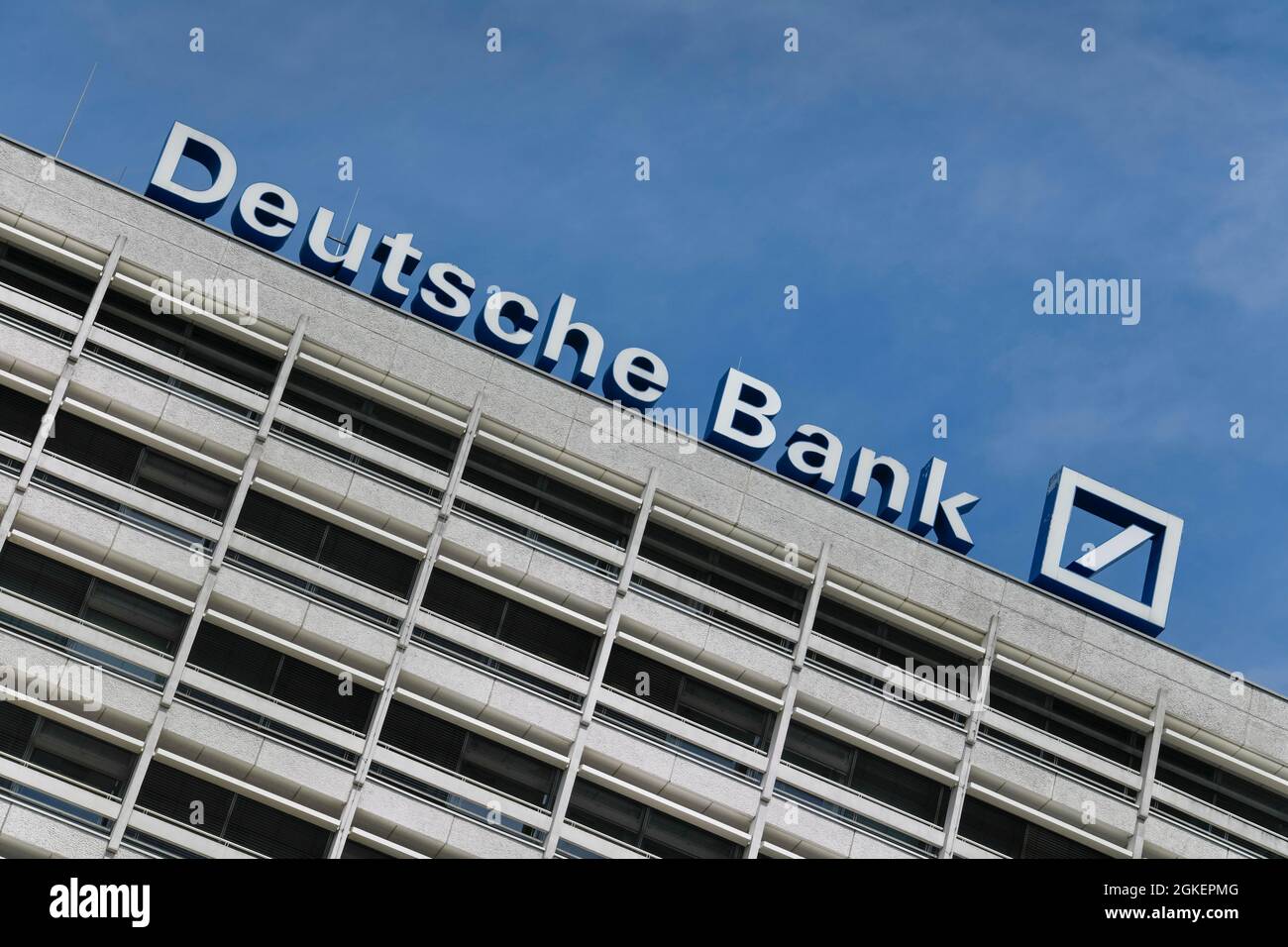 Berlin deutsche bank building hi-res stock photography and images - Alamy