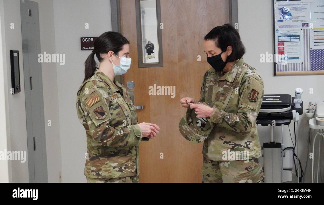 Brigader General Jeannine Ryder presents her Chief Nurse of the Air ...