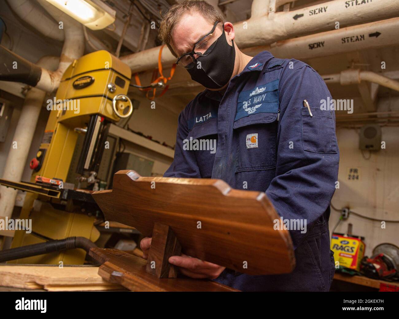 Ship fitter shop hi-res stock photography and images - Alamy