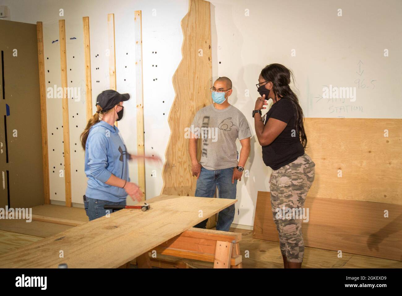 Soldiers from the 232nd Medical Battalion assisting with the renovation ...