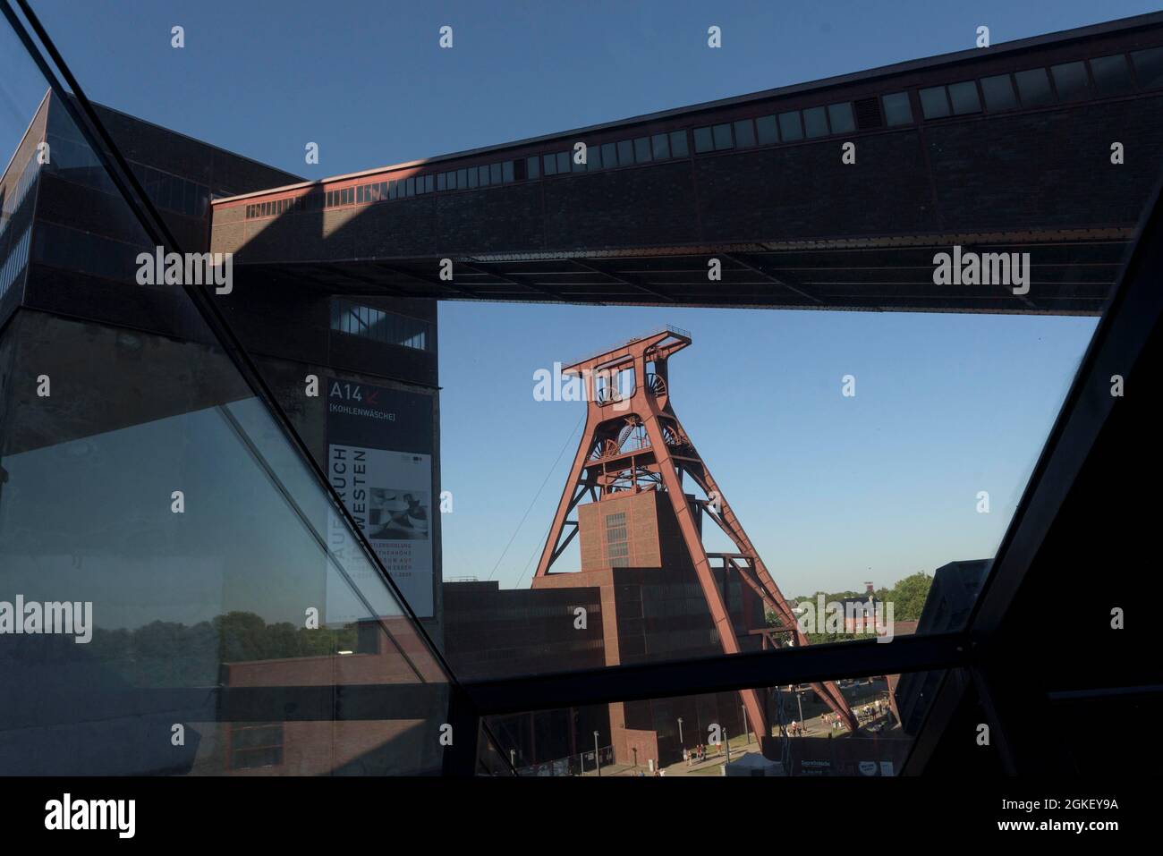 Zollverein Colliery winding tower, UNESCO World Heritage Zollverein ...