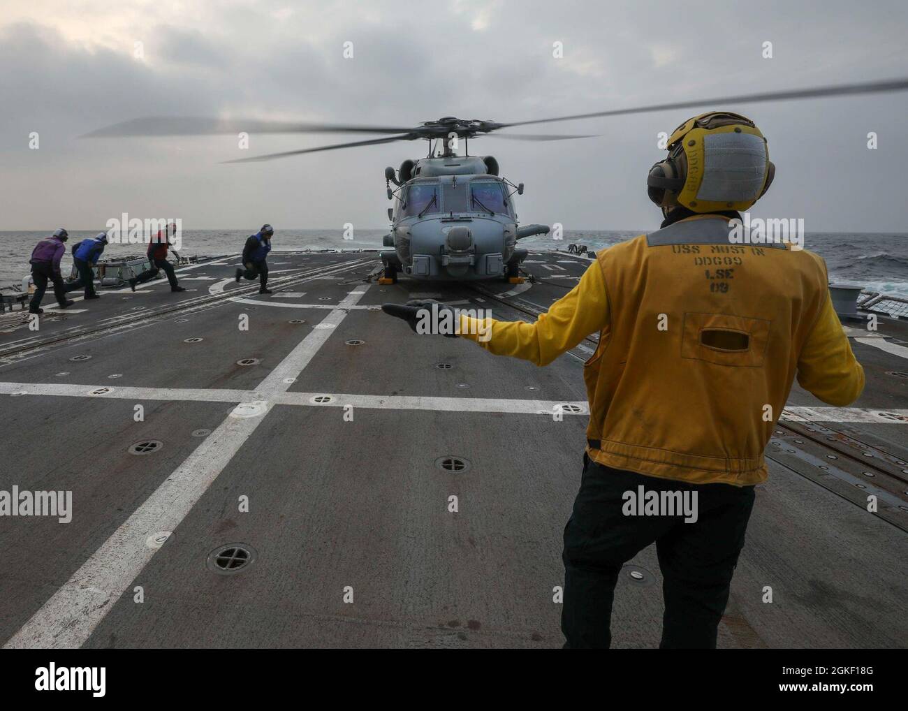 EAST CHINA SEA (April 3, 2021) Boatswain’s Mate 3rd Class Reshawn ...