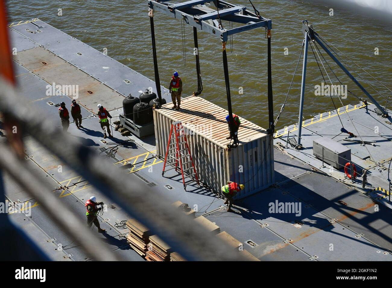 7th Transportation Brigade – Expeditionary Soldiers from Joint Base ...