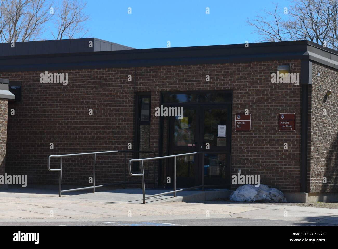 PETERSON AIR FORCE BASE, Colo -- The Airman’s Attic at Peterson Air ...