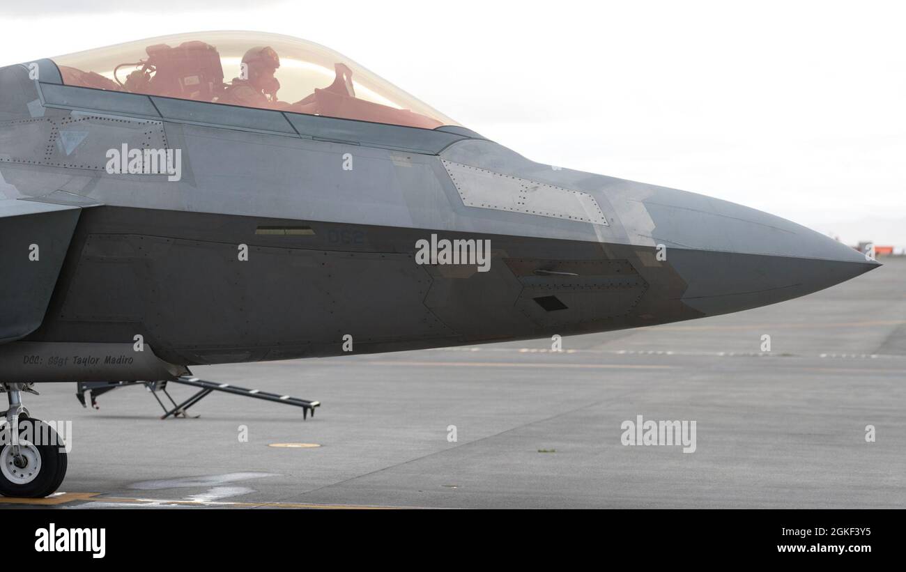 A U.S. Air Force F-22 Raptor aircraft with the 199th Fighter Squadron ...