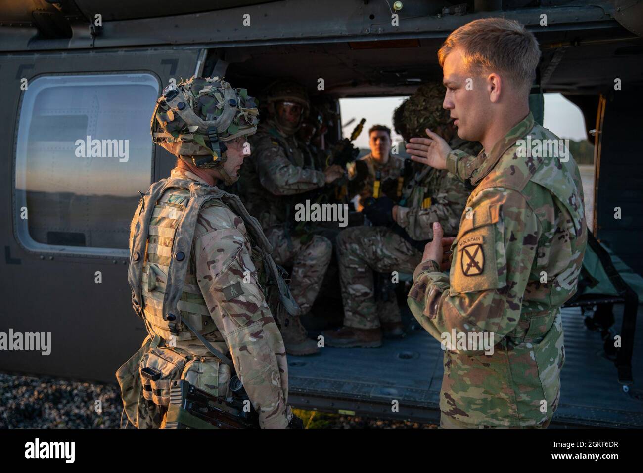 10th Combat Aviation Brigade, 10th Mountain Division Soldiers from Fort ...