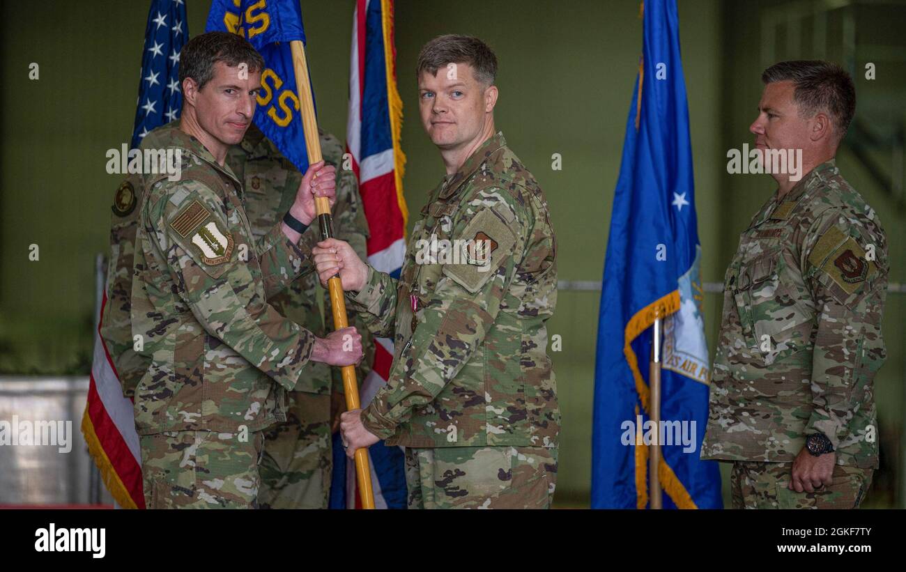 U.S. Air Force Col. Sean Lowe, 48th Operations Group commander, left ...